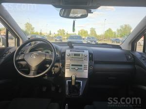Toyota Corolla Verso 2005 in Jelgava, with an engine capacity of 2.00 L and mileage of 410 thousand km for 2000 €, photo 14 on AUTOMOTO.COM.LV
