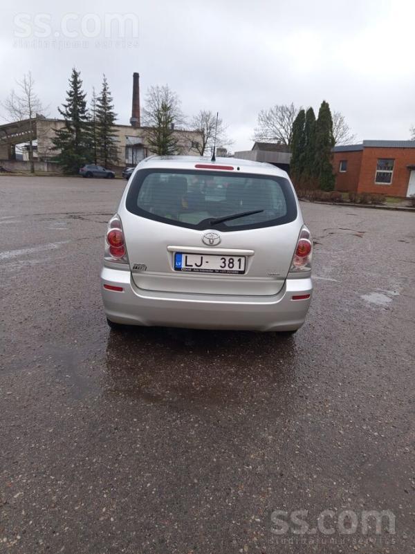 Toyota Corolla Verso 2005 in Kuldiga, with an engine capacity of 2.00 L and mileage of 393 thousand km for 1600 €, photo 6 on AUTOMOTO.COM.LV