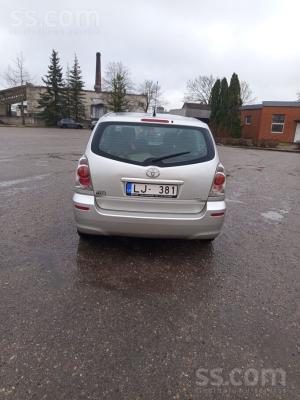 Toyota Corolla Verso 2005 in Kuldiga, with an engine capacity of 2.00 L and mileage of 393 thousand km for 1600 €, photo 7 on AUTOMOTO.COM.LV