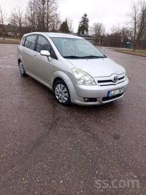 Toyota Corolla Verso 2005 in Kuldiga, with an engine capacity of 2.00 L and mileage of 393 thousand km for 1600 €, photo 9 on AUTOMOTO.COM.LV