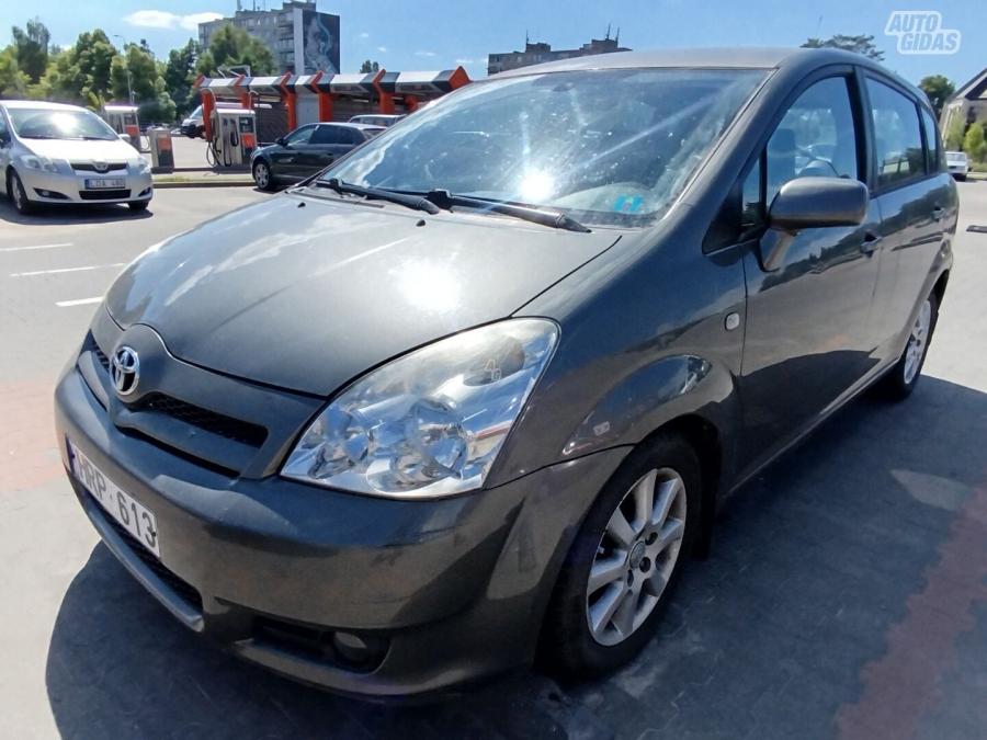 Toyota Corolla Verso 2005 Viļņa, ar dzinēja tilpumu 2.20 L un nobraukumu 300 tūkst. km par 850 €, foto 1 vietnē AUTOMOTO.COM.LV