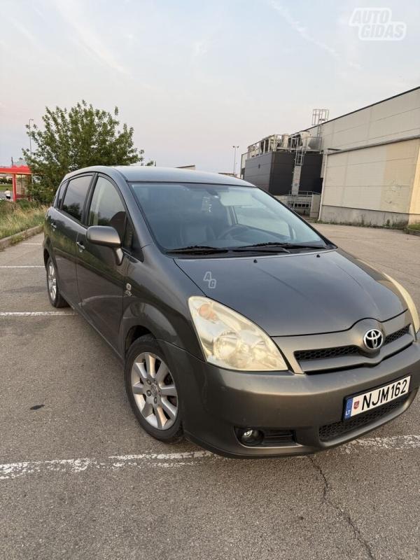 Тойота Королла Версо 2005 в Радвилишкис, объемом двигателя 2.00 л и пробегом 380 тыс. км за 1550 €, фото 3 на AUTOMOTO.COM.LV