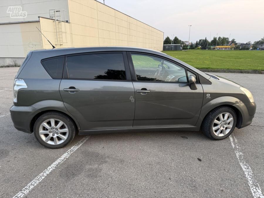 Toyota Corolla Verso 2005 Radviliškis, ar dzinēja tilpumu 2.00 L un nobraukumu 380 tūkst. km par 1550 €, foto 5 vietnē AUTOMOTO.COM.LV
