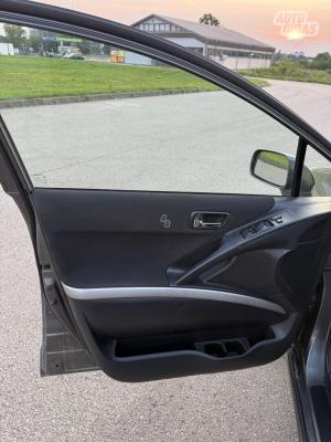 Toyota Corolla Verso 2005 Radviliškis, ar dzinēja tilpumu 2.00 L un nobraukumu 380 tūkst. km par 1550 €, foto 14 vietnē AUTOMOTO.COM.LV