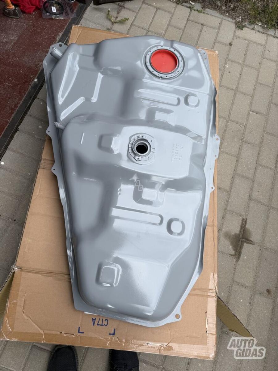 Toyota Corolla Verso 2005 Radviliškis, ar dzinēja tilpumu 2.00 L un nobraukumu 380 tūkst. km par 1550 €, foto 18 vietnē AUTOMOTO.COM.LV