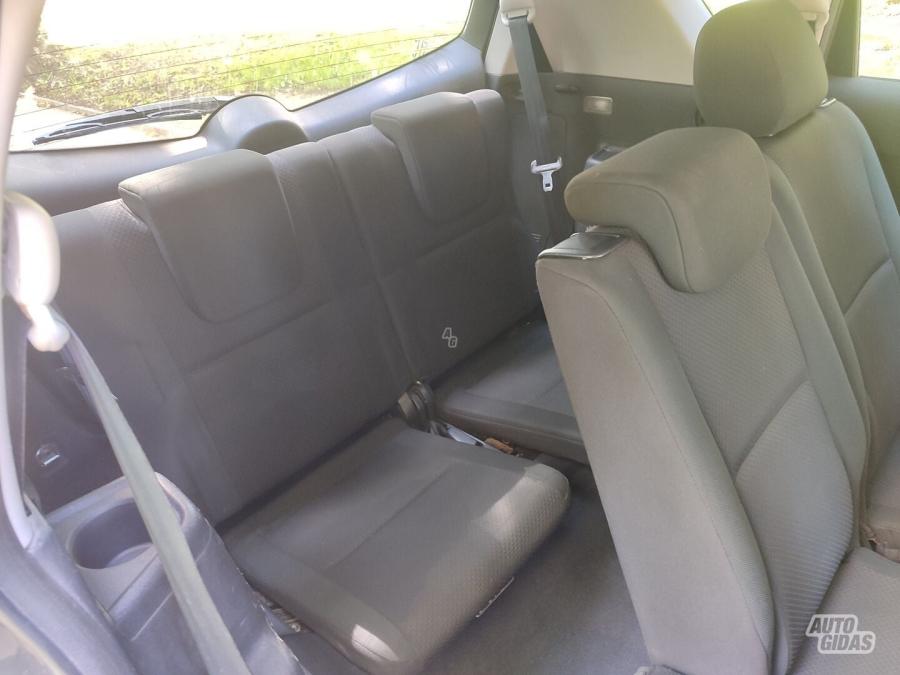 Toyota Corolla Verso 2005 Ukmergė, ar dzinēja tilpumu 2.00 L un nobraukumu 316 tūkst. km par 1500 €, foto 13 vietnē AUTOMOTO.COM.LV