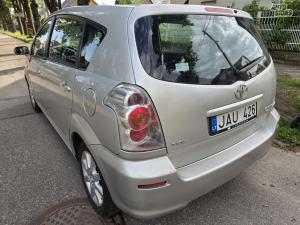 Toyota Corolla Verso 2005 in Alytus, with an engine capacity of 2.00 L and mileage of 371 thousand km for 1850 €, photo  on AUTOMOTO.COM.LV