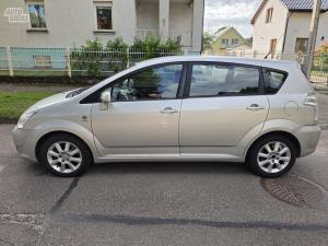 Toyota Corolla Verso 2005 Alīta, ar dzinēja tilpumu 2.00 L un nobraukumu 371 tūkst. km par 1850 €, foto 3 vietnē AUTOMOTO.COM.LV
