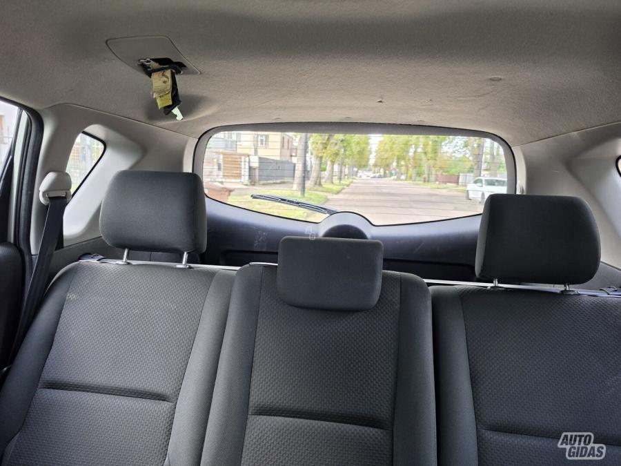 Toyota Corolla Verso 2005 Alīta, ar dzinēja tilpumu 2.00 L un nobraukumu 371 tūkst. km par 1850 €, foto 13 vietnē AUTOMOTO.COM.LV
