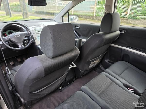Toyota Corolla Verso 2005 Alīta, ar dzinēja tilpumu 2.00 L un nobraukumu 371 tūkst. km par 1850 €, foto 11 vietnē AUTOMOTO.COM.LV