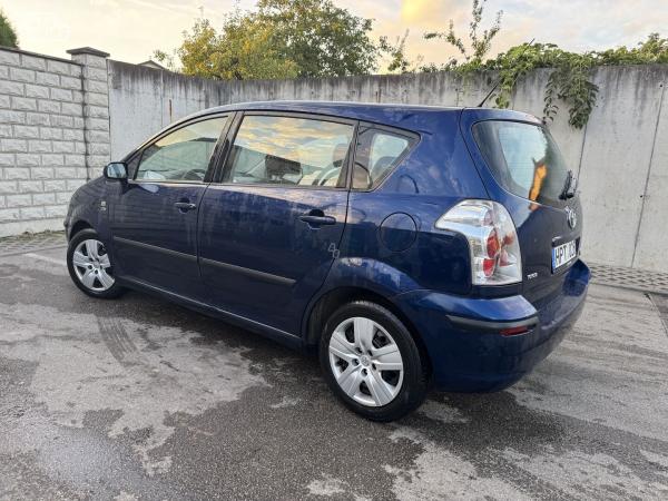Toyota Corolla Verso 2005 Kauņa vietnē Toyota Corolla Verso 2005 Kauņa, ar dzinēja tilpumu 2.00 L un nobraukumu 300 tūkst. km par 1350 €, foto 3 vietnē AUTOMOTO.COM.LV