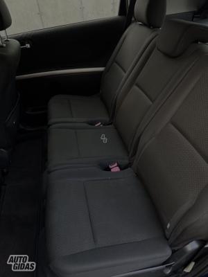 Toyota Corolla Verso 2005 Kauņa, ar dzinēja tilpumu 2.00 L un nobraukumu 300 tūkst. km par 1350 €, foto 5 vietnē AUTOMOTO.COM.LV