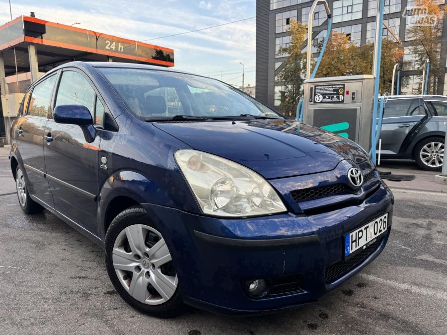 Toyota Corolla Verso 2005 Kauņa, ar dzinēja tilpumu 2.00 L un nobraukumu 300 tūkst. km par 1350 €, foto 6 vietnē AUTOMOTO.COM.LV