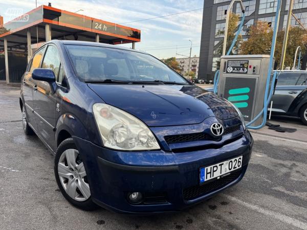 Toyota Corolla Verso 2005 Kauņa vietnē Toyota Corolla Verso 2005 Kauņa, ar dzinēja tilpumu 2.00 L un nobraukumu 300 tūkst. km par 1350 €, foto 8 vietnē AUTOMOTO.COM.LV