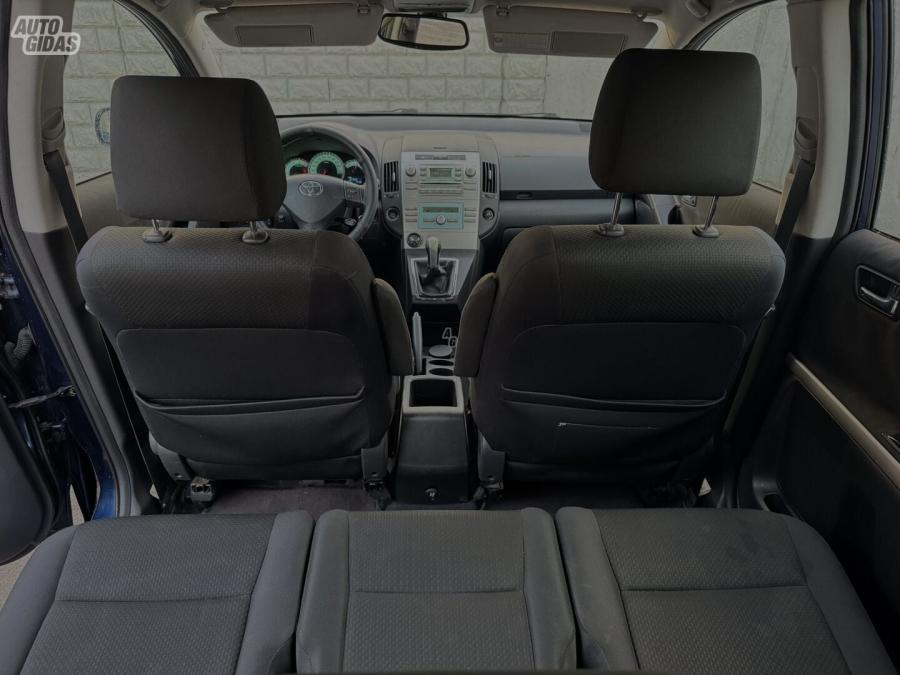 Toyota Corolla Verso 2005 Kauņa, ar dzinēja tilpumu 2.00 L un nobraukumu 300 tūkst. km par 1350 €, foto 12 vietnē AUTOMOTO.COM.LV
