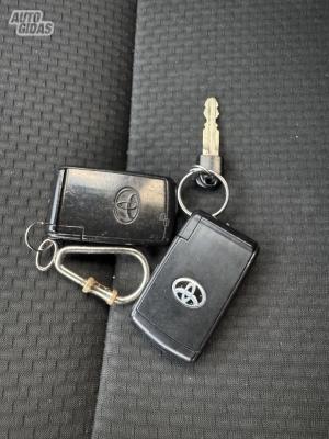 Toyota Corolla Verso 2005 Kauņa, ar dzinēja tilpumu 2.00 L un nobraukumu 300 tūkst. km par 1350 €, foto 16 vietnē AUTOMOTO.COM.LV