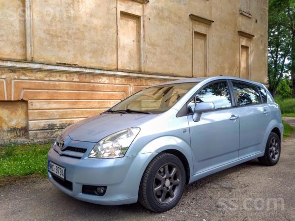 Toyota Corolla Verso 2006 Daugavpils, ar dzinēja tilpumu 1.60 L un nobraukumu 261 tūkst. km par 3850 €, foto 1 vietnē AUTOMOTO.COM.LV