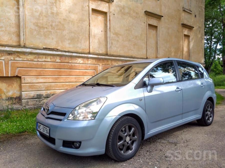 Toyota Corolla Verso 2006 Daugavpils, ar dzinēja tilpumu 1.60 L un nobraukumu 261 tūkst. km par 3850 €, foto 1 vietnē AUTOMOTO.COM.LV