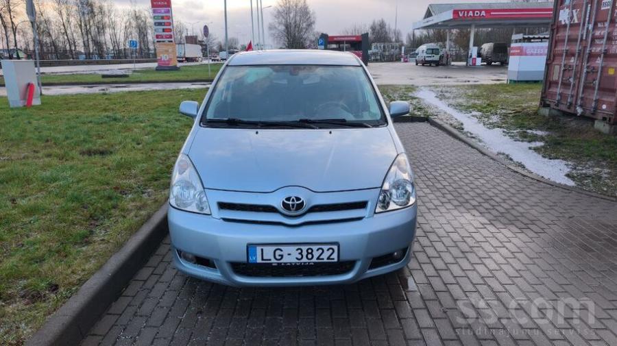 Toyota Corolla Verso 2006 Rīga, ar dzinēja tilpumu 2.20 L un nobraukumu 390 tūkst. km par 2155 €, foto 1 vietnē AUTOMOTO.COM.LV