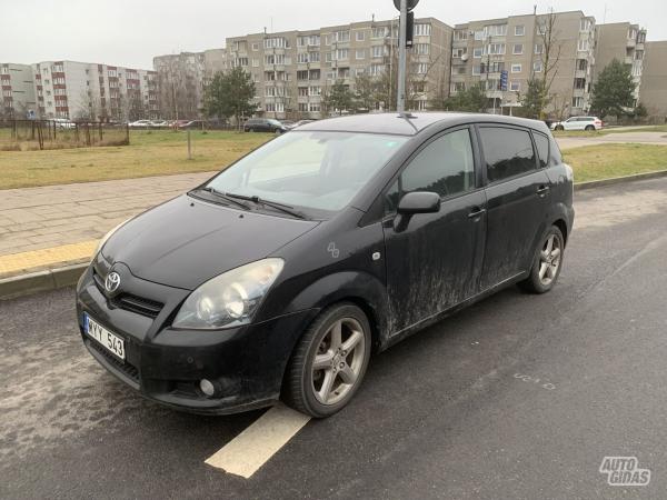 Toyota Corolla Verso 2006 in Vilnius, with an engine capacity of 2.00 L and mileage of 300 thousand km for 1350 €, photo 1 on AUTOMOTO.COM.LV