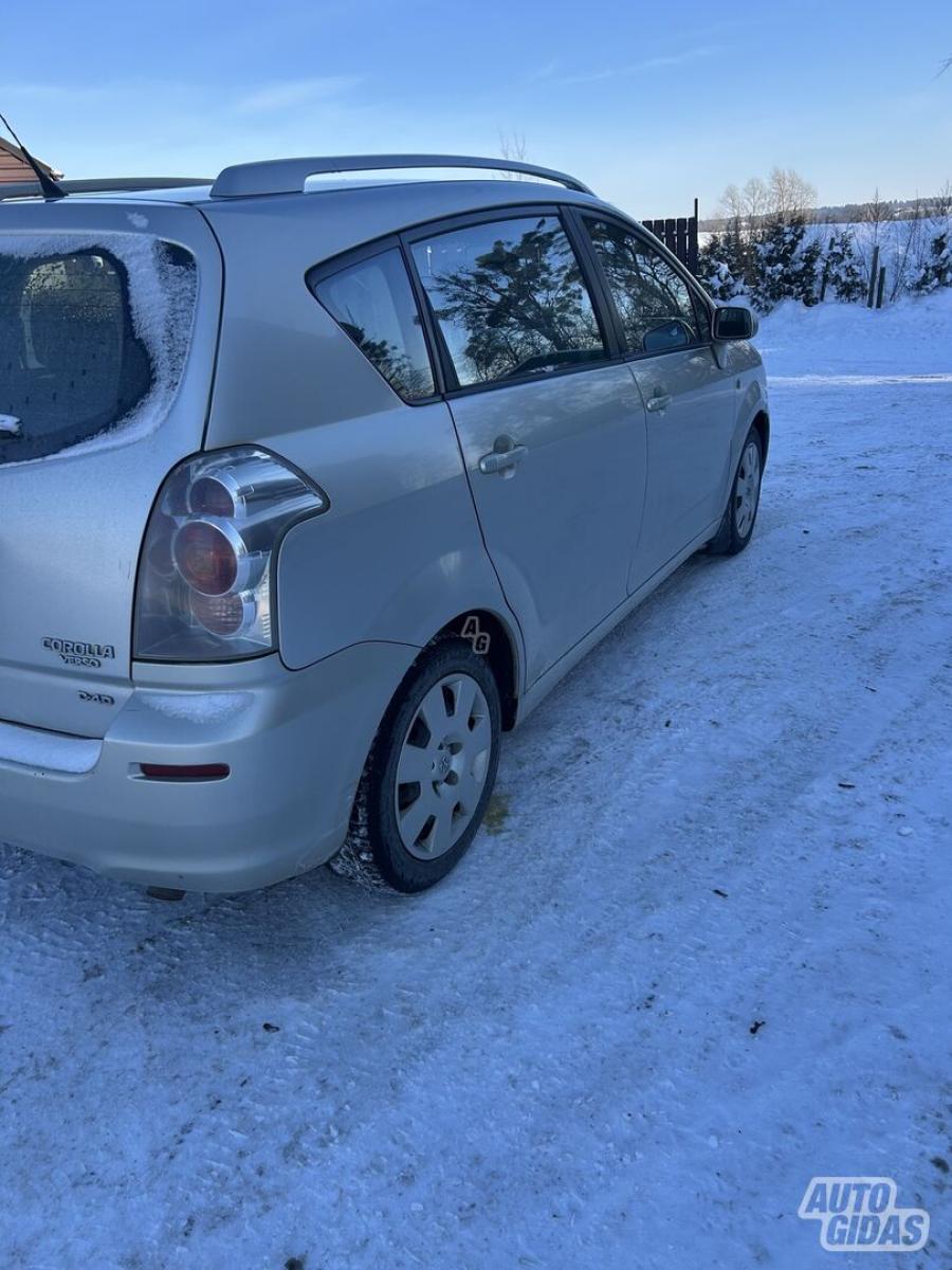 Toyota Corolla Verso 2006 in Prienai, with an engine capacity of 2.20 L and mileage of 453 thousand km for 1950 €, photo 2 on AUTOMOTO.COM.LV