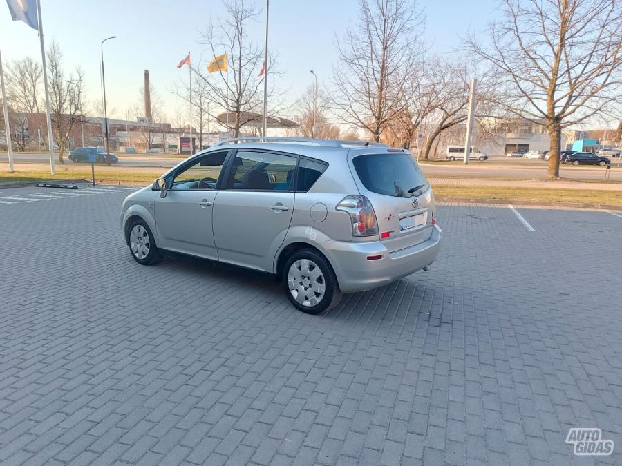 Toyota Corolla Verso 2006 in Siauliai, with an engine capacity of 2.00 L and mileage of 300 thousand km for 2000 €, photo 4 on AUTOMOTO.COM.LV