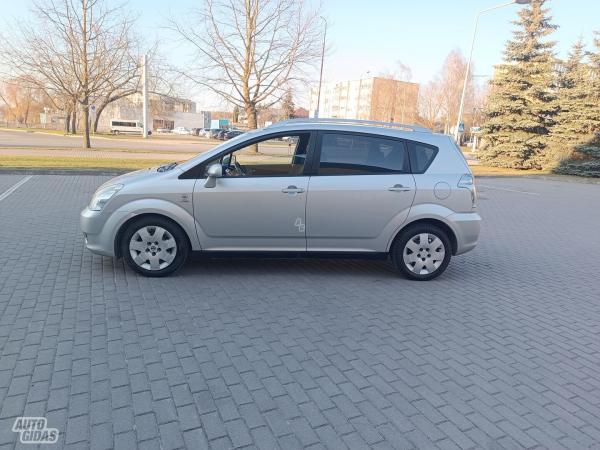 Toyota Corolla Verso 2006 in Siauliai, with an engine capacity of 2.00 L and mileage of 300 thousand km for 1850 €, photo 2 on AUTOMOTO.COM.LV