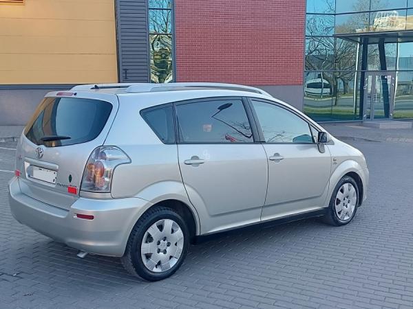 Toyota Corolla Verso 2006 in Siauliai, with an engine capacity of 2.00 L and mileage of 300 thousand km for 1850 €, photo 4 on AUTOMOTO.COM.LV