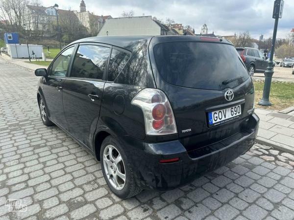 Toyota Corolla Verso 2006 Viļņa, ar dzinēja tilpumu 2.20 L un nobraukumu 242 tūkst. km par 899 €, foto 3 vietnē AUTOMOTO.COM.LV