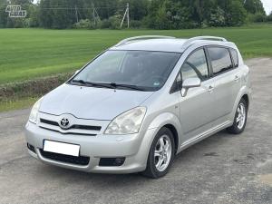 Toyota Corolla Verso 2006 Radviliškis, ar dzinēja tilpumu 2.20 L un nobraukumu 330 tūkst. km par 2500 €, foto  vietnē AUTOMOTO.COM.LV