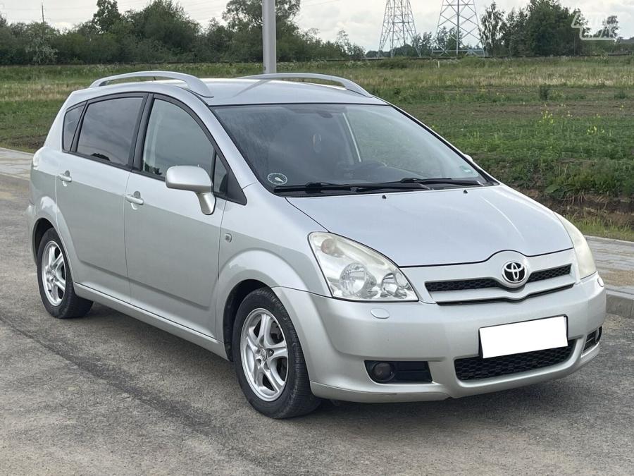 Toyota Corolla Verso 2006 Radviliškis, ar dzinēja tilpumu 2.20 L un nobraukumu 330 tūkst. km par 2500 €, foto 3 vietnē AUTOMOTO.COM.LV