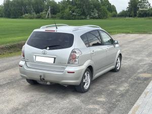 Toyota Corolla Verso 2006 Radviliškis, ar dzinēja tilpumu 2.20 L un nobraukumu 330 tūkst. km par 2500 €, foto 5 vietnē AUTOMOTO.COM.LV