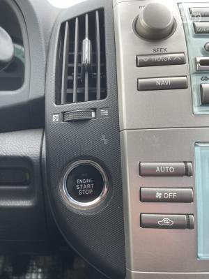 Toyota Corolla Verso 2006 Radviliškis, ar dzinēja tilpumu 2.20 L un nobraukumu 330 tūkst. km par 2500 €, foto 9 vietnē AUTOMOTO.COM.LV