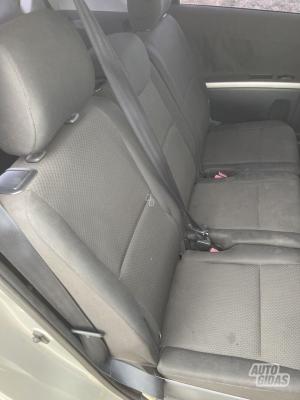Toyota Corolla Verso 2006 Radviliškis, ar dzinēja tilpumu 2.20 L un nobraukumu 330 tūkst. km par 2500 €, foto 13 vietnē AUTOMOTO.COM.LV