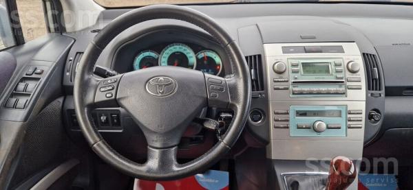 Toyota Corolla Verso 2006 in Daugavpils, with an engine capacity of 2.00 L and mileage of 293 thousand km for 2900 €, photo 10 on AUTOMOTO.COM.LV
