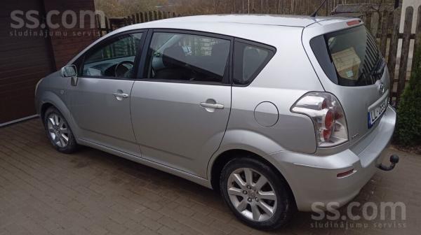 Toyota Corolla Verso 2006 Ludza, ar dzinēja tilpumu 2.20 L un nobraukumu 310 tūkst. km par 2000 €, foto 4 vietnē AUTOMOTO.COM.LV