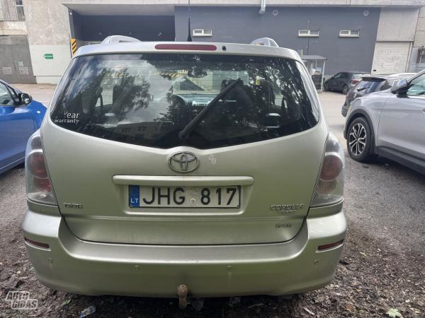 Toyota Corolla Verso 2006 Kauņa, ar dzinēja tilpumu 2.20 L un nobraukumu 310 tūkst. km par 1250 €, foto 5 vietnē AUTOMOTO.COM.LV