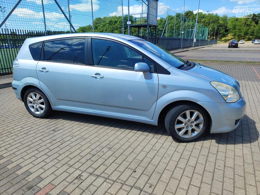 Toyota Corolla Verso 2006 in Jonava, with an engine capacity of 2.20 L and mileage of 30 thousand km for 1850 €, photo 5 on AUTOMOTO.COM.LV