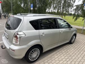 Toyota Corolla Verso 2006 Šauļi, ar dzinēja tilpumu 2.20 L un nobraukumu 233 tūkst. km par 1800 €, foto 3 vietnē AUTOMOTO.COM.LV