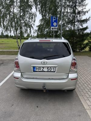 Toyota Corolla Verso 2006 Šauļi, ar dzinēja tilpumu 2.20 L un nobraukumu 233 tūkst. km par 1800 €, foto 5 vietnē AUTOMOTO.COM.LV