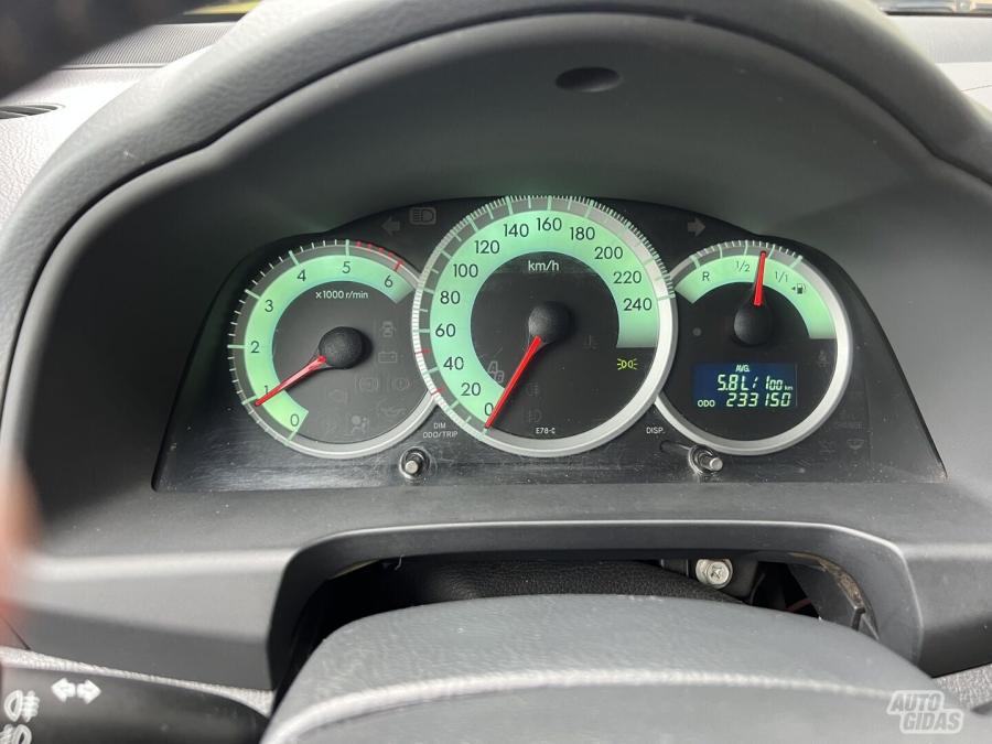 Toyota Corolla Verso 2006 Šauļi, ar dzinēja tilpumu 2.20 L un nobraukumu 233 tūkst. km par 1800 €, foto 8 vietnē AUTOMOTO.COM.LV