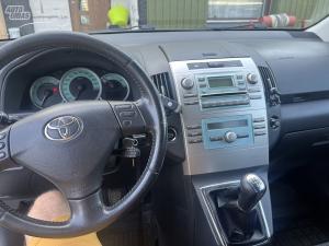 Toyota Corolla Verso 2006 Panevēža, ar dzinēja tilpumu 2.20 L un nobraukumu 340 tūkst. km par 2200 €, foto 8 vietnē AUTOMOTO.COM.LV