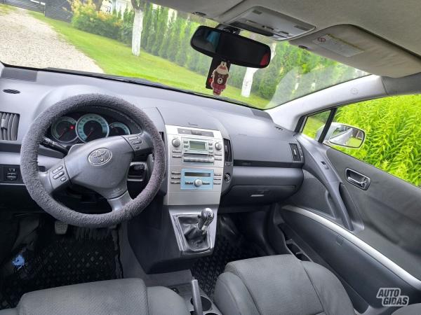 Toyota Corolla Verso 2006 in Utena, with an engine capacity of 2.00 L and mileage of 387 thousand km for 1500 €, photo 10 on AUTOMOTO.COM.LV