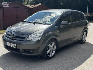 Toyota Corolla Verso 2006 Ukmergė, ar dzinēja tilpumu 2.20 L un nobraukumu 376 tūkst. km par 2150 €, foto  vietnē AUTOMOTO.COM.LV