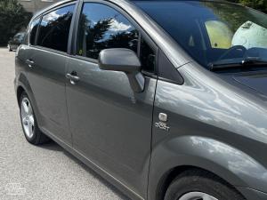 Toyota Corolla Verso 2006 Ukmergė, ar dzinēja tilpumu 2.20 L un nobraukumu 376 tūkst. km par 2150 €, foto 7 vietnē AUTOMOTO.COM.LV