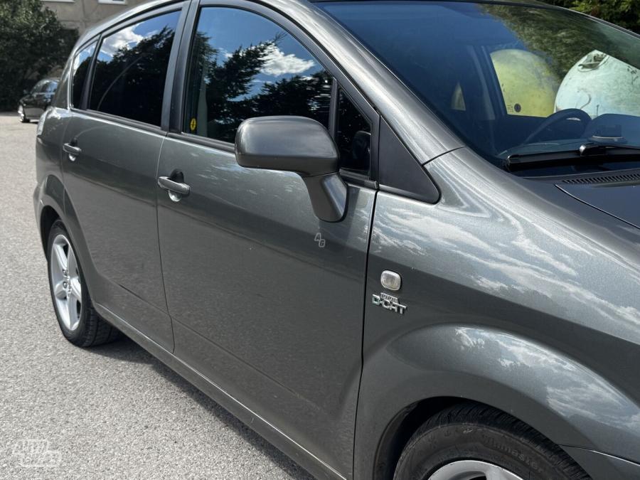 Toyota Corolla Verso 2006 Ukmergė, ar dzinēja tilpumu 2.20 L un nobraukumu 376 tūkst. km par 2150 €, foto 7 vietnē AUTOMOTO.COM.LV