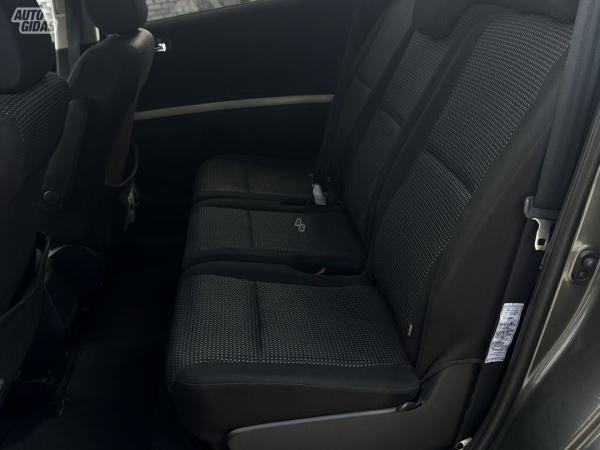 Toyota Corolla Verso 2006 Ukmergė, ar dzinēja tilpumu 2.20 L un nobraukumu 376 tūkst. km par 2150 €, foto 9 vietnē AUTOMOTO.COM.LV