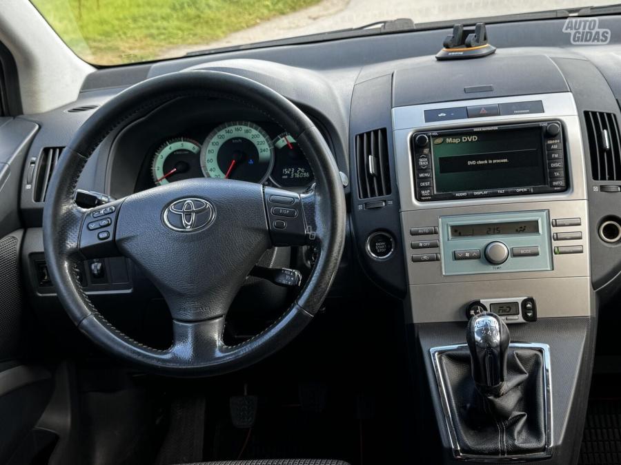 Toyota Corolla Verso 2006 Ukmergė, ar dzinēja tilpumu 2.20 L un nobraukumu 376 tūkst. km par 2150 €, foto 14 vietnē AUTOMOTO.COM.LV
