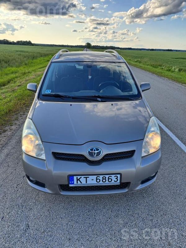 Toyota Corolla Verso 2007 in Jelgava, with an engine capacity of 2.20 L and mileage of 346 thousand km for 1500 €, photo 1 on AUTOMOTO.COM.LV