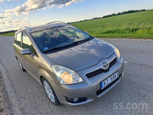 Toyota Corolla Verso 2007 in Jelgava, with an engine capacity of 2.20 L and mileage of 346 thousand km for 1500 €, photo 2 on AUTOMOTO.COM.LV